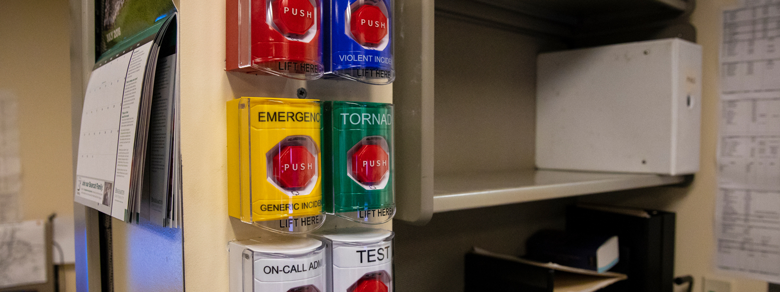 Applying Direct Pressure | Emergency Management | Binghamton University